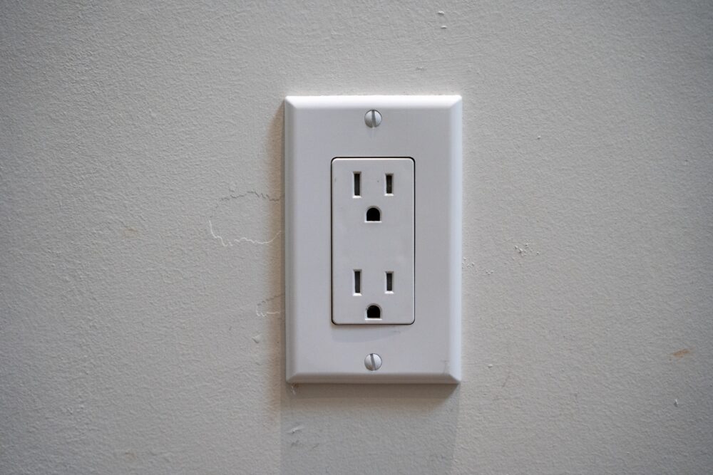 120V vs. 240V Outlets: Differences, Safety & When to Upgrade